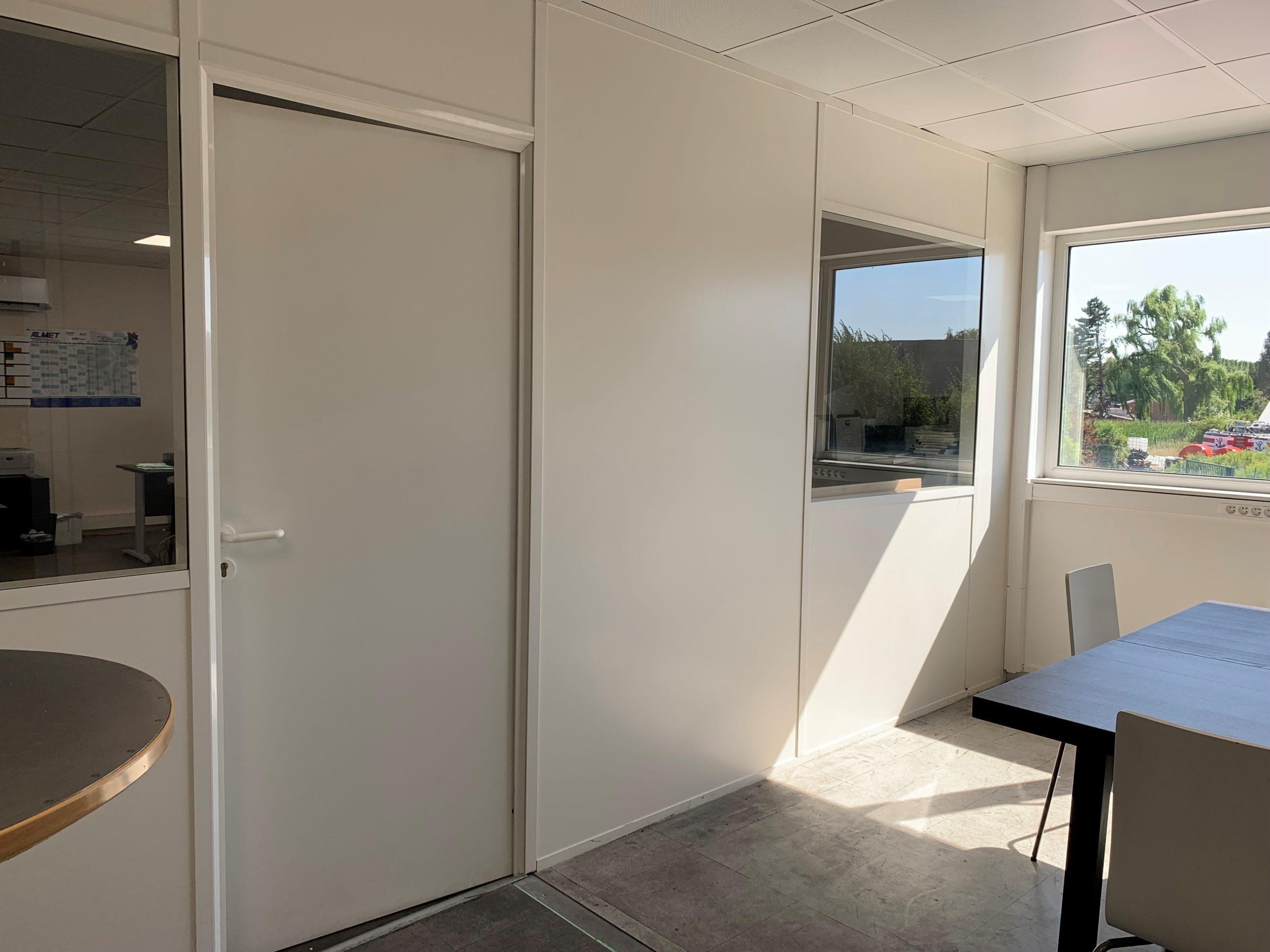 Principe de pose et d'assemblage de nos cloisons métalliques.